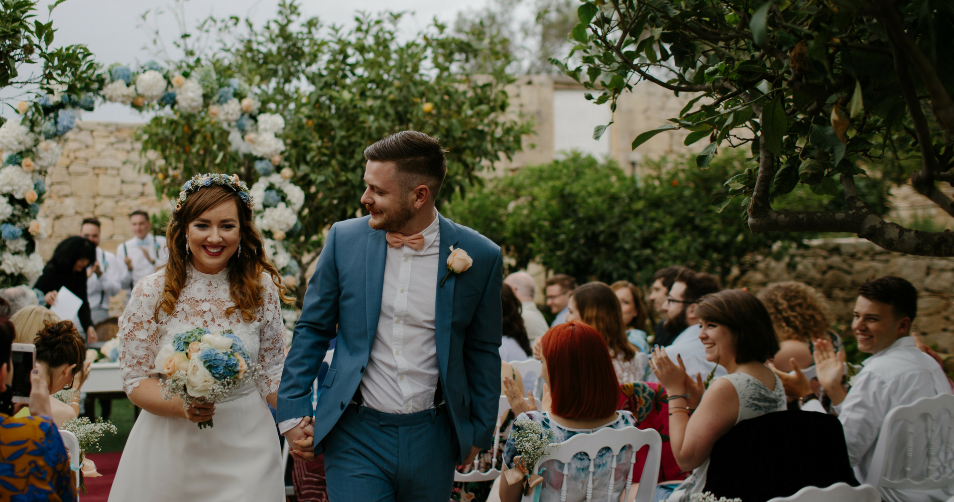 Get in touch with me today. Let's discuss your perfect ceremony.